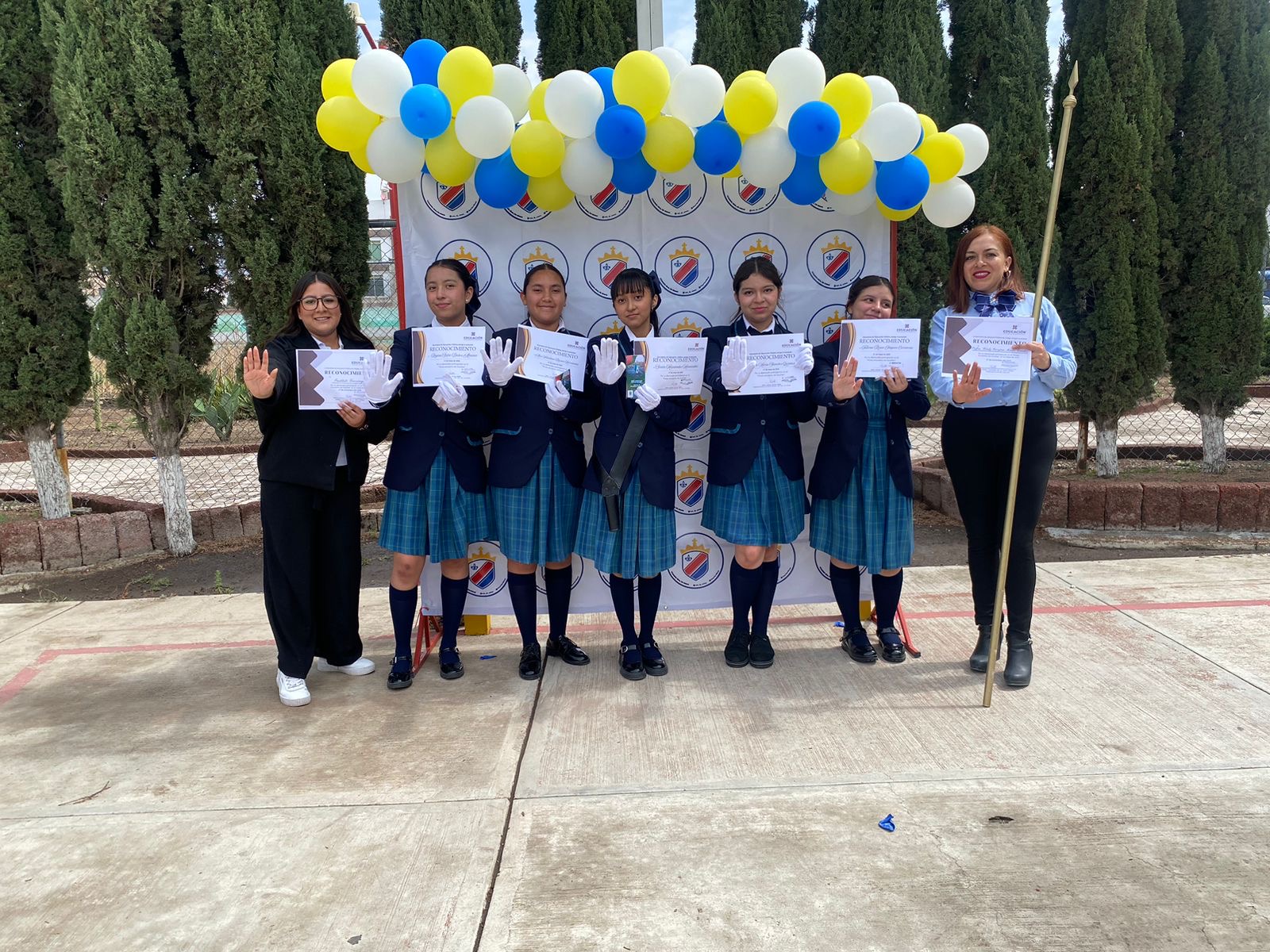 Instituto Carrington Secundaria de CEUMH obtiene el primer lugar en el Concurso de Escoltas ...